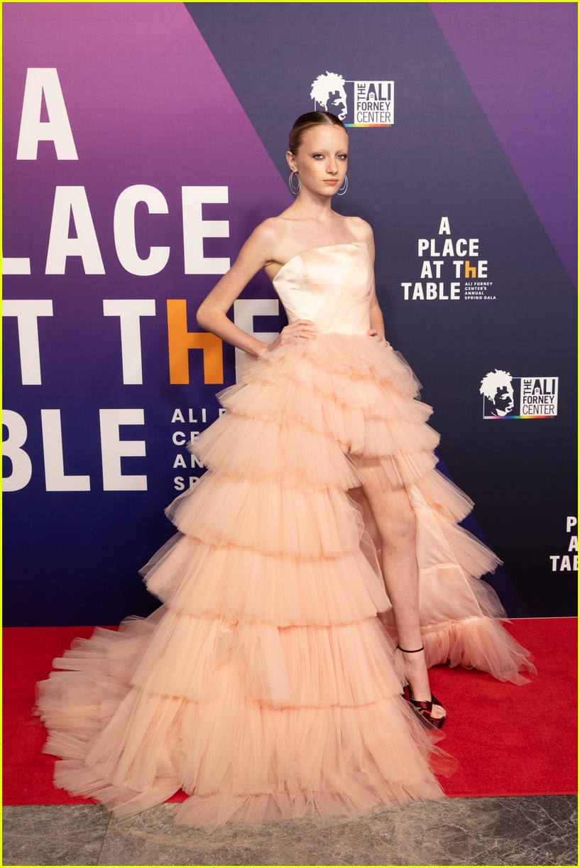 Liev Schreiber & Daughter Kai Help Support LGBTQ+ Youth at Ali Forney ...