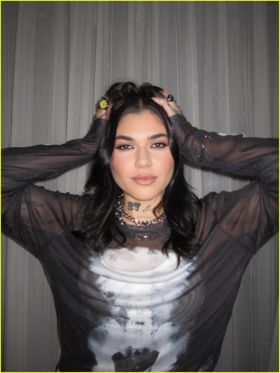 Get to Know Singer Chloe Star with These 10 Fun Facts & Watch Her New ...