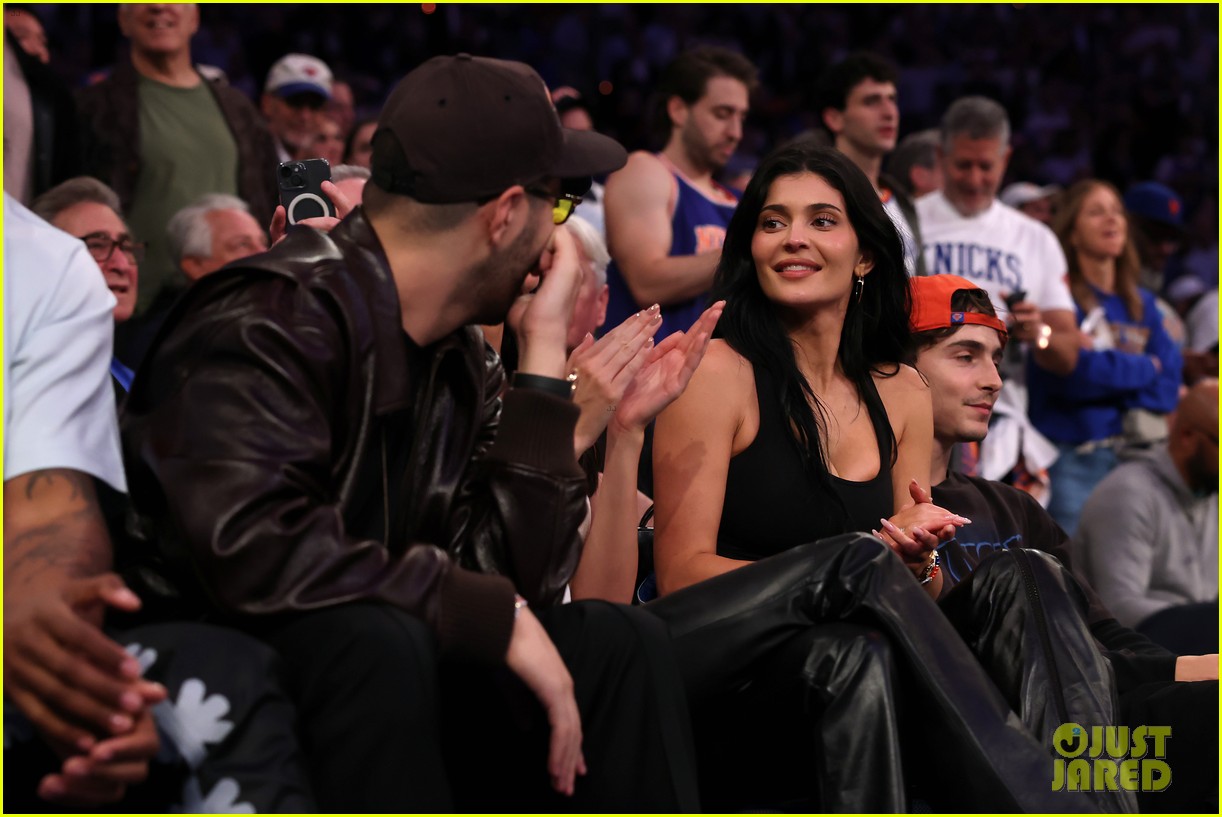 Timothee Chalamet Watches Knicks Win with Kylie & Kendall Jenner Sitting Next to Him!: Photo ...