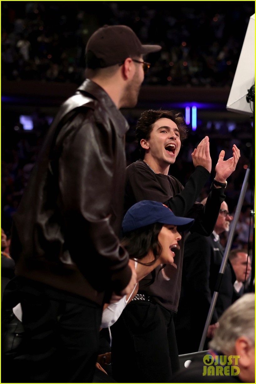 Timothee Chalamet Watches Knicks Win with Kylie & Kendall Jenner Sitting Next to Him!: Photo ...