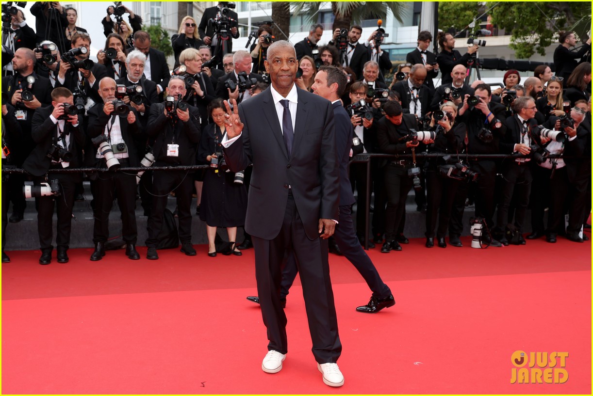 Here's What Denzel Washington Said to Photographer During Red Carpet ...