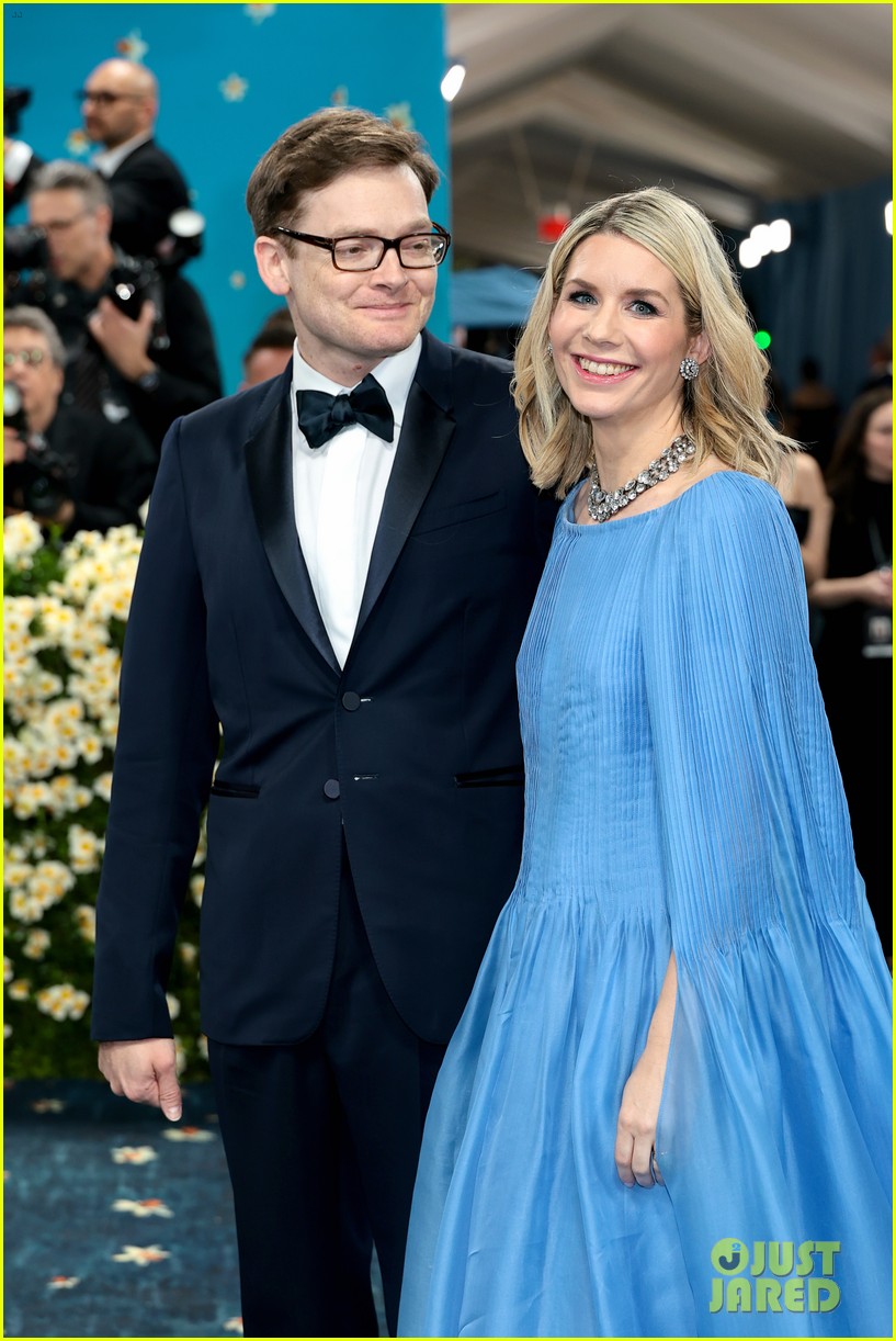 Anna Wintour Gets Support from Daughter Bee Carrozzini & Son Charles Shaffer at Met Gala 2025 ...