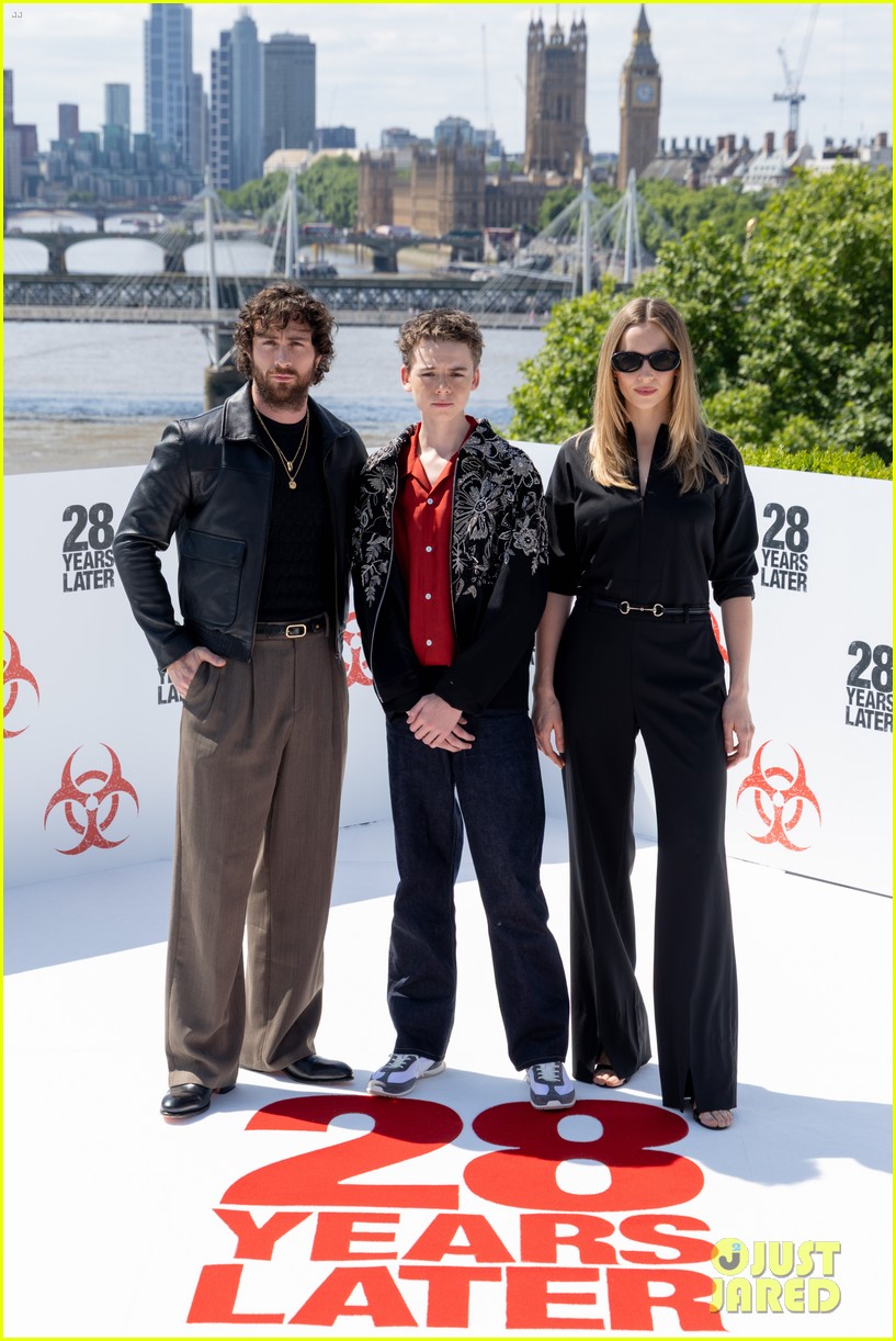 Aaron Taylor-Johnson Joins Jodie Comer, Ralph Fiennes, & Alfie Williams ...