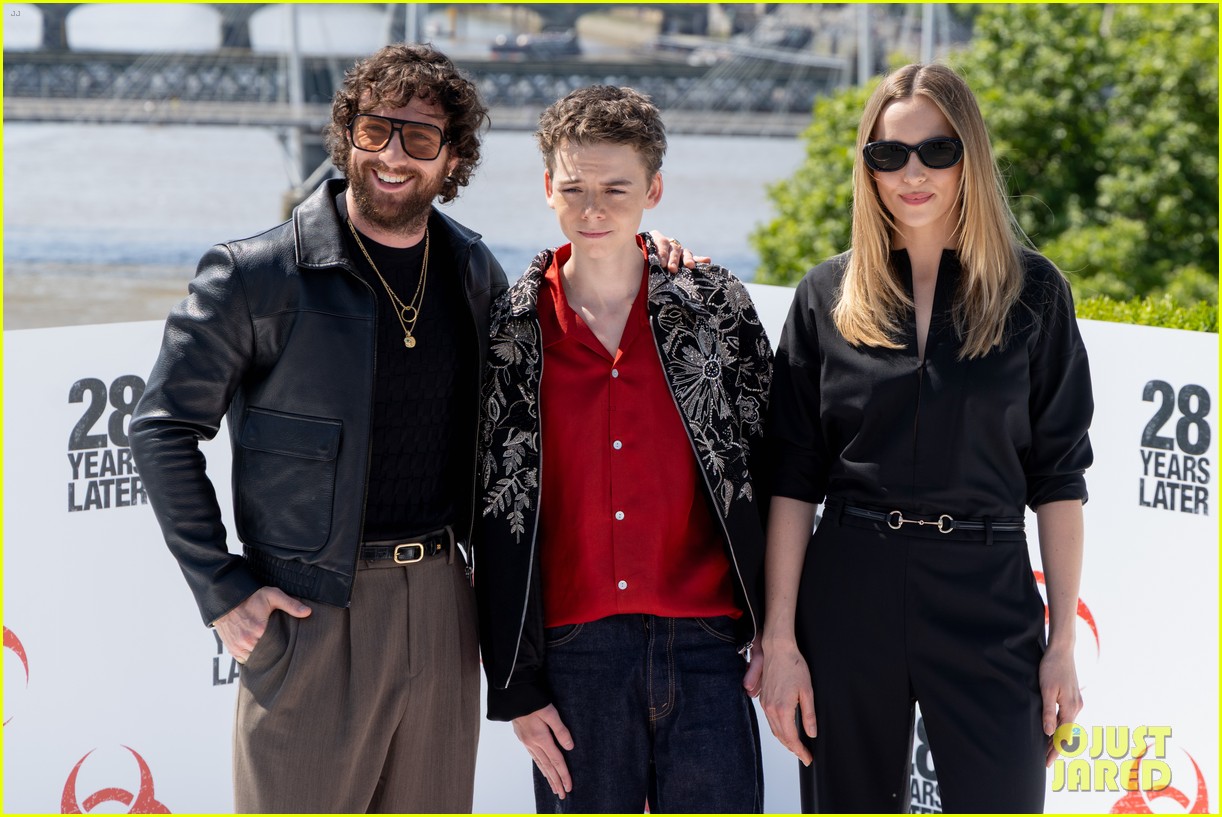 Aaron Taylor-Johnson Joins Jodie Comer, Ralph Fiennes, & Alfie Williams ...