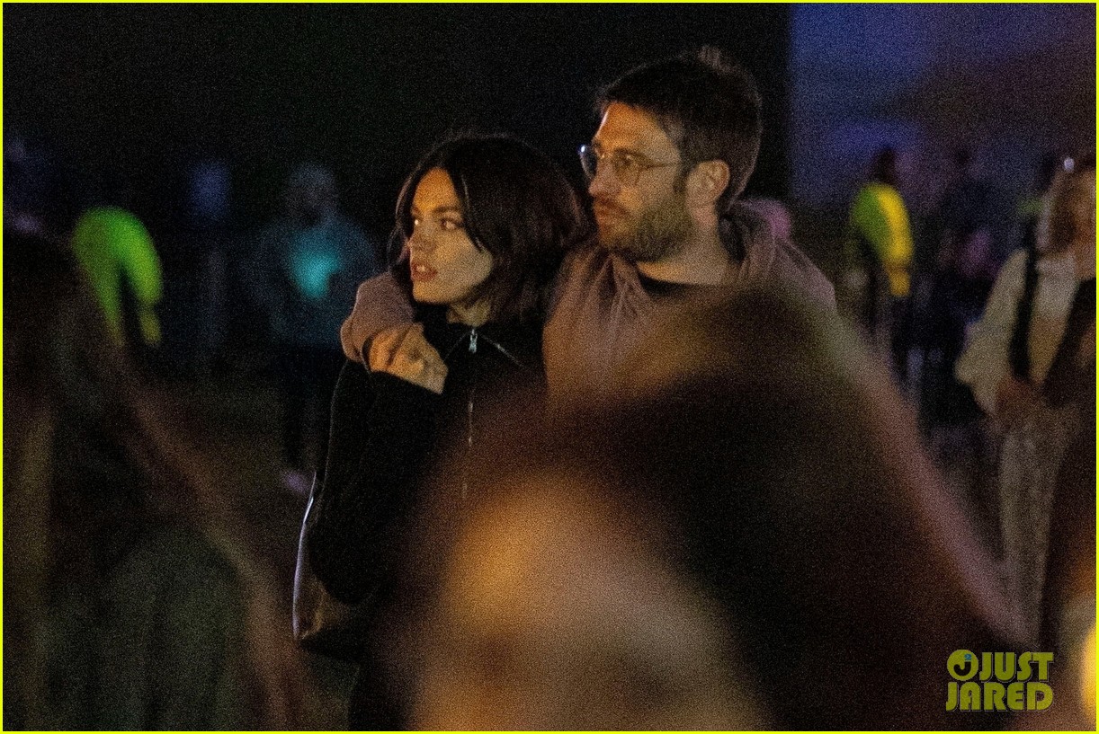 Emma Mackey & Boyfriend Martin Aleman Enjoy Very Rare Night Out at LIDO ...