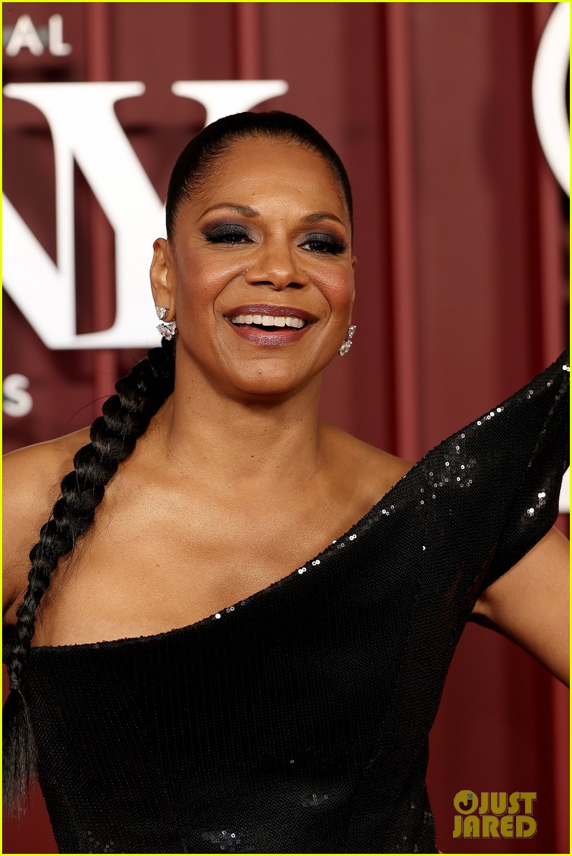 'Gypsy' Actress Audra McDonald Gets Husband Will Swenson's Support at ...