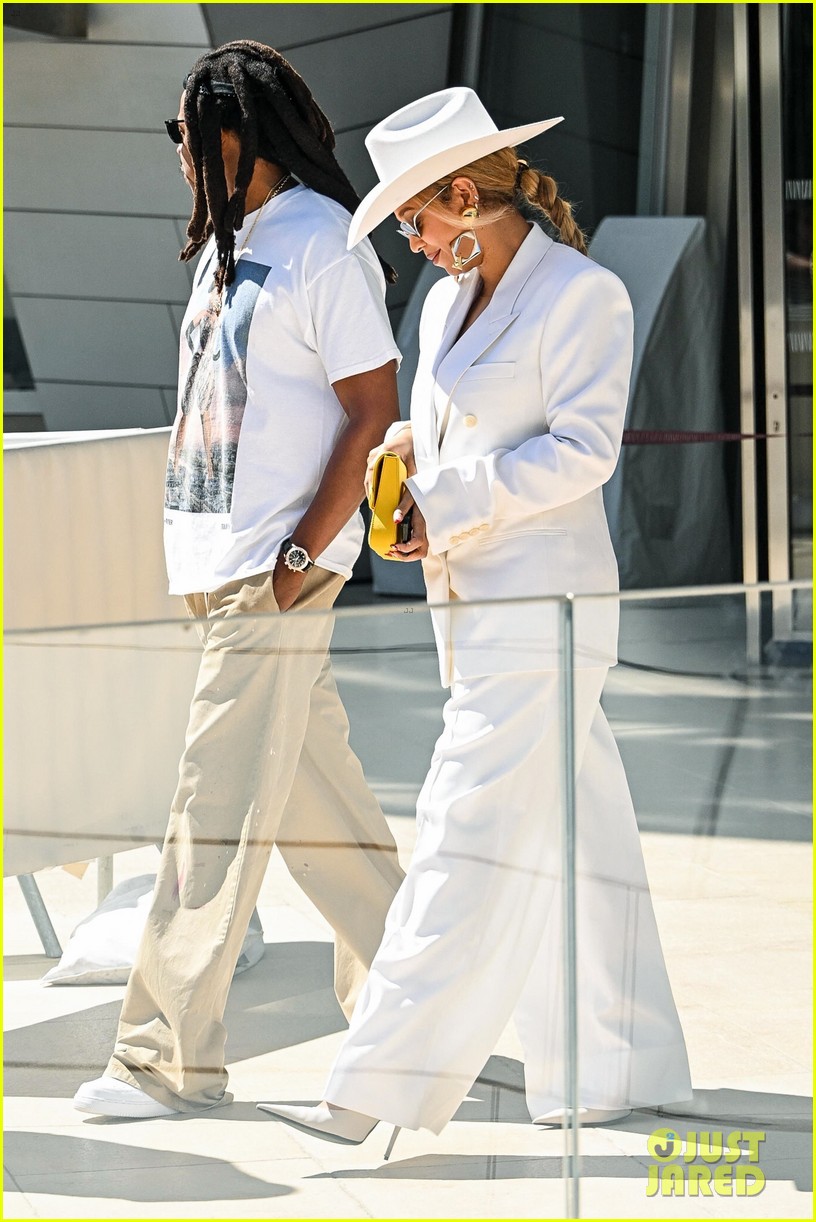 Beyonce & Jay Z Photographed in Paris After Latest 'Cowboy Carter ...