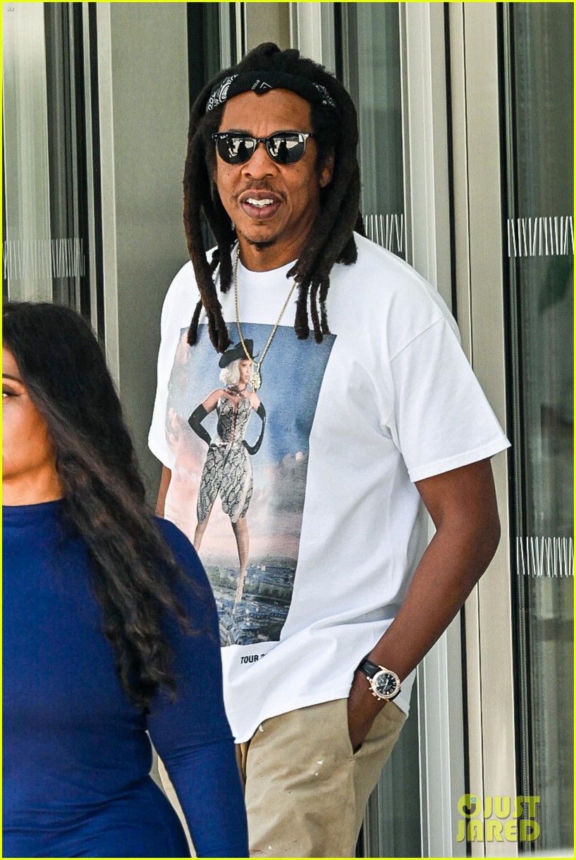 Beyonce & Jay Z Photographed in Paris After Latest 'Cowboy Carter ...