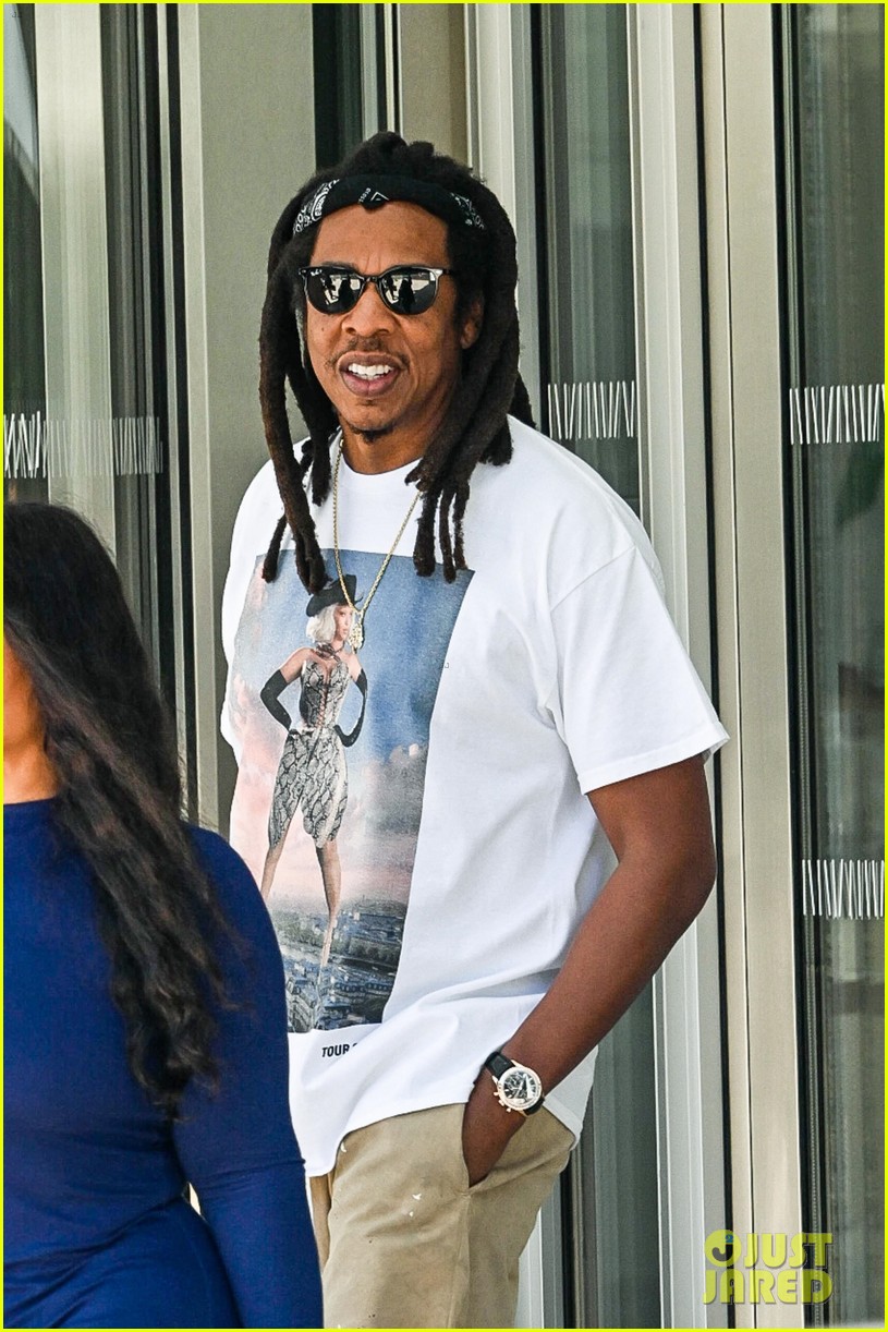 Beyonce & Jay Z Photographed in Paris After Latest 'Cowboy Carter ...