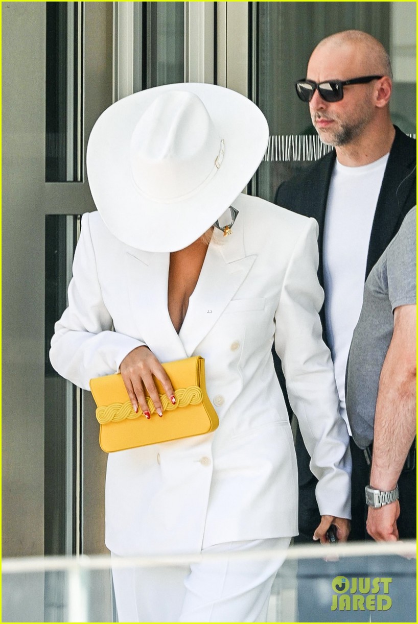 Beyonce & Jay Z Photographed in Paris After Latest 'Cowboy Carter ...