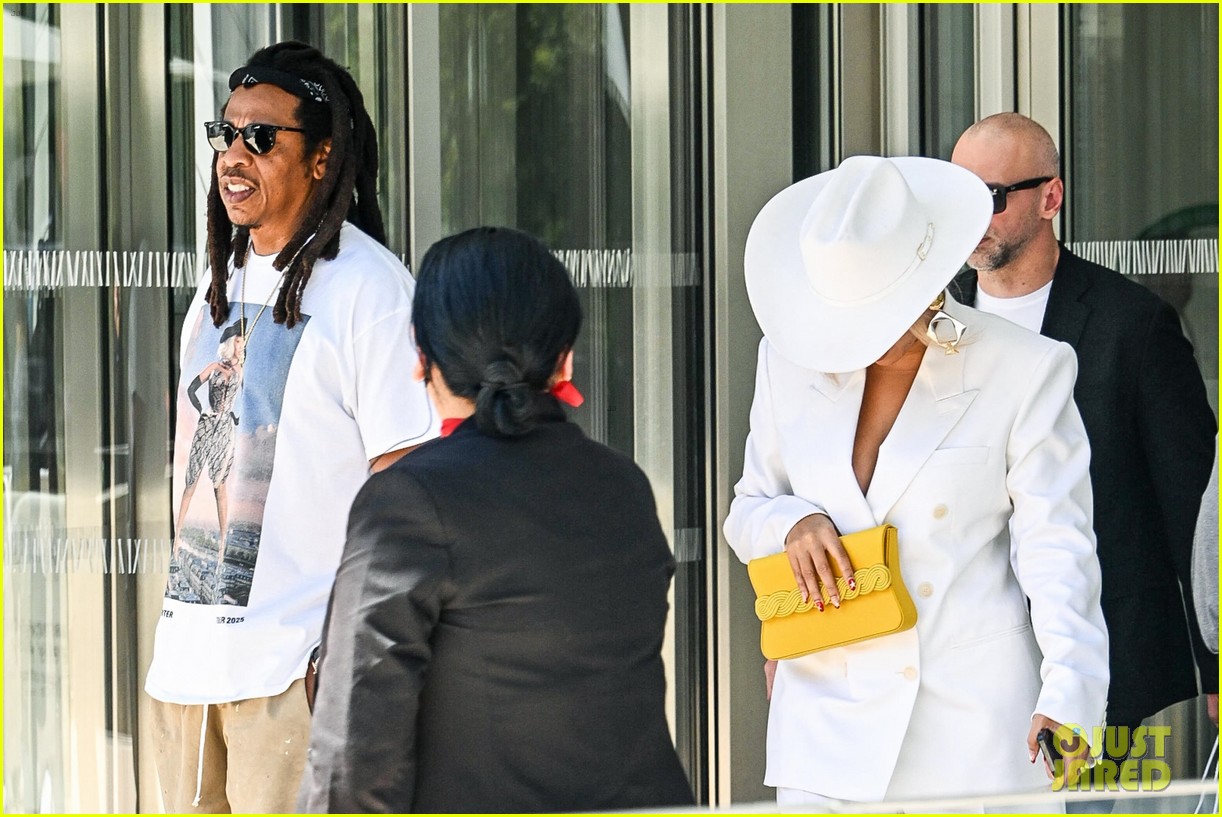 Beyonce & Jay Z Photographed in Paris After Latest 'Cowboy Carter ...