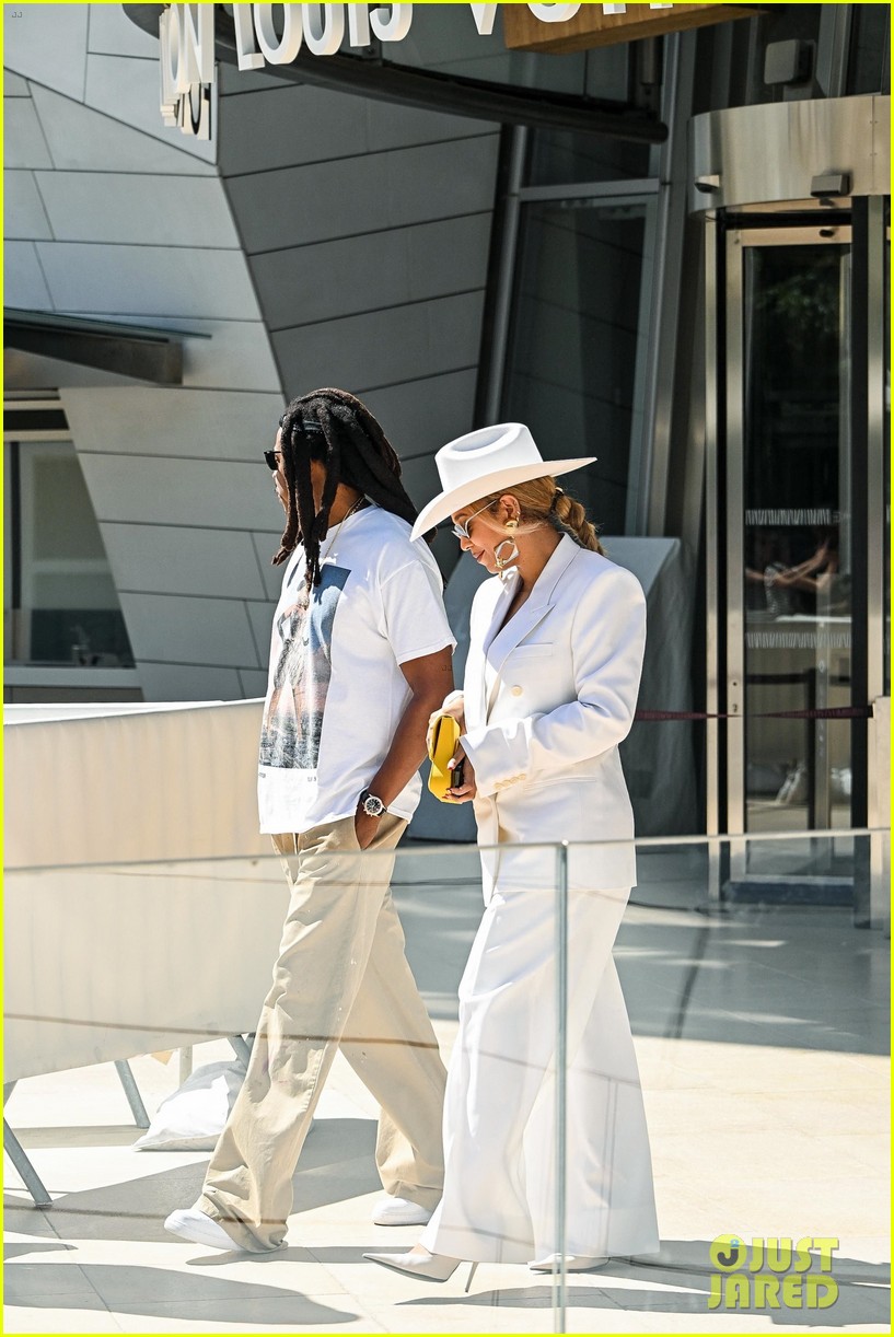 Photo: beyonce jay z louis vuitton 26 | Photo 5175042 | Just Jared ...