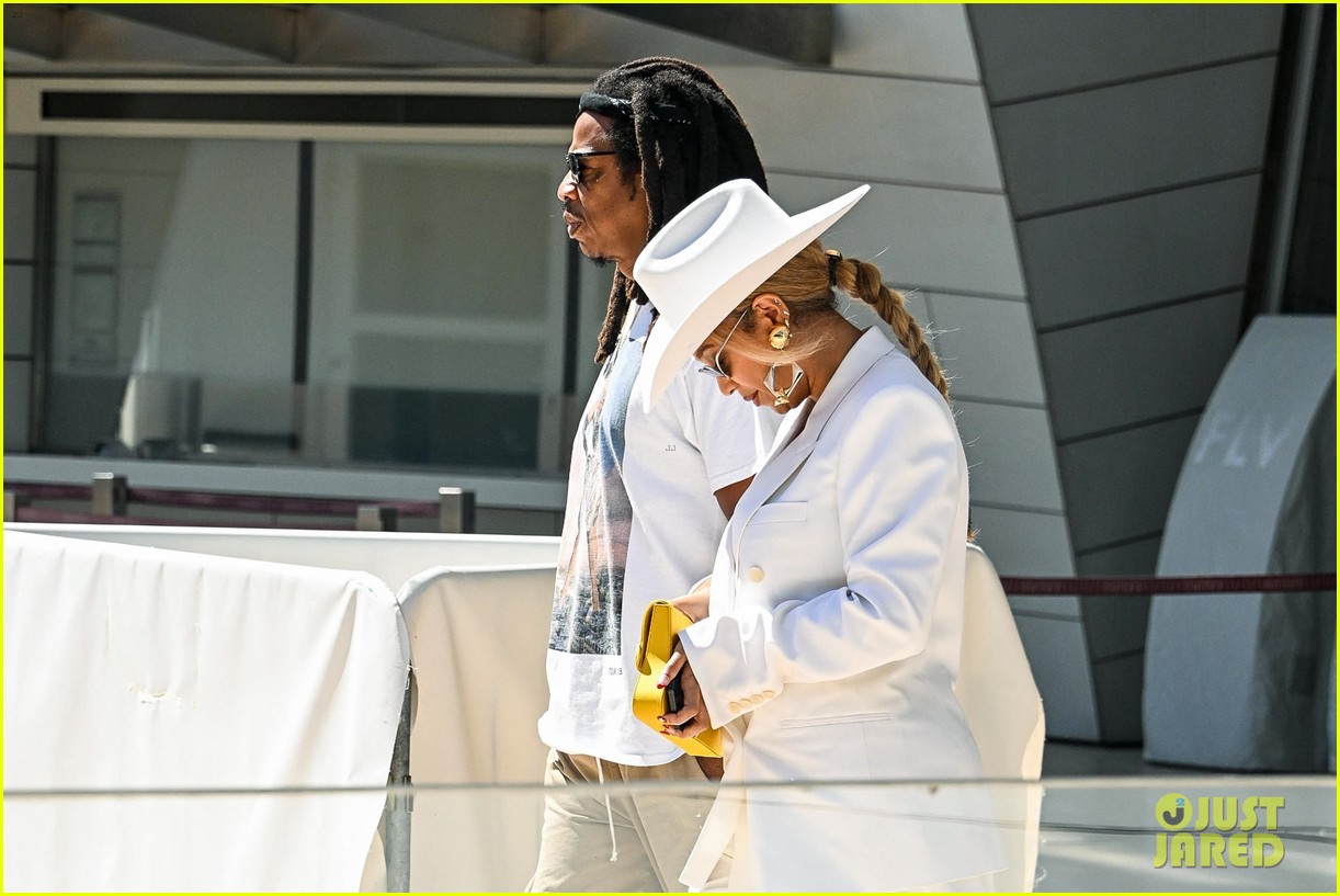 Beyonce & Jay Z Photographed in Paris After Latest 'Cowboy Carter ...