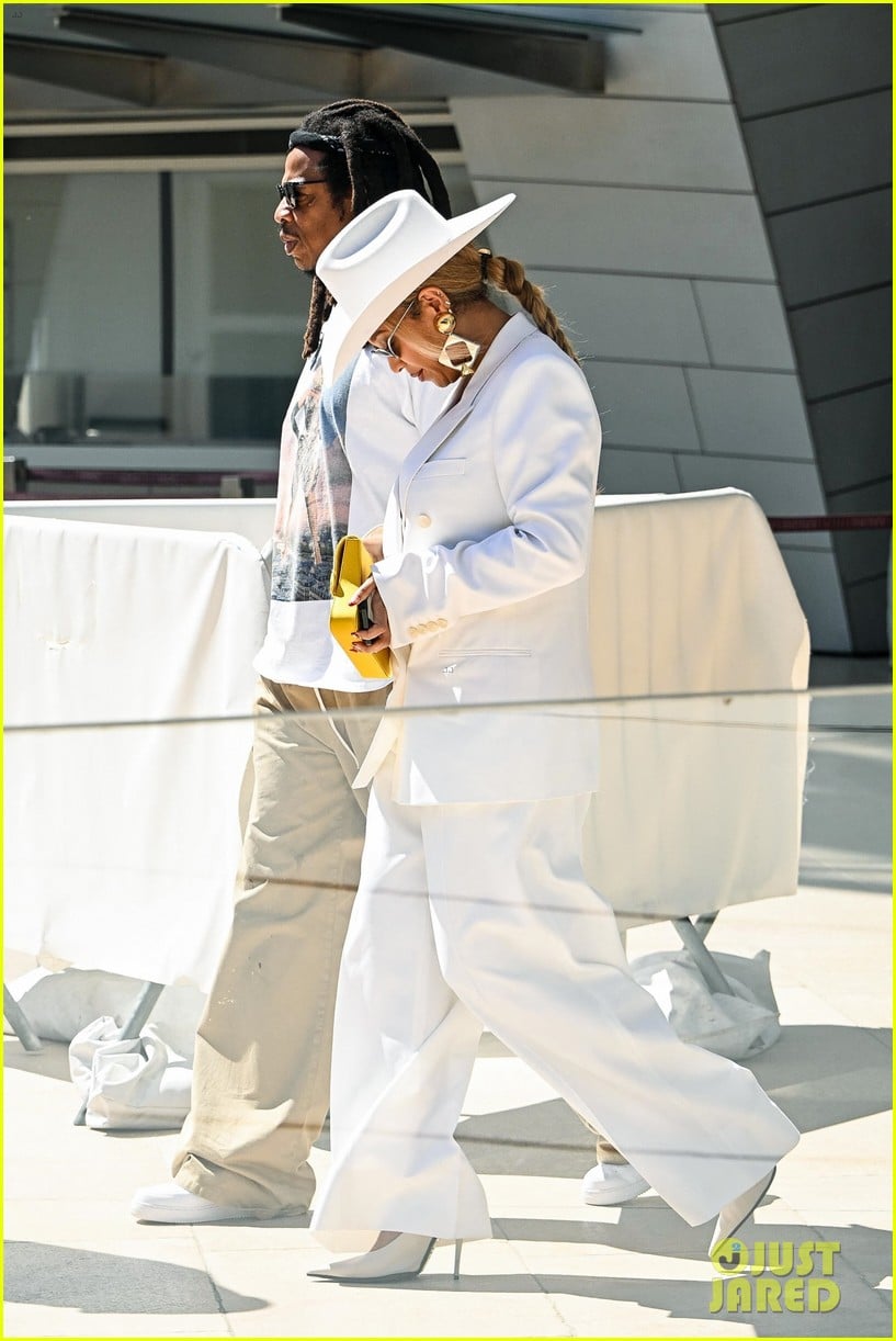 Beyonce & Jay Z Photographed in Paris After Latest 'Cowboy Carter ...