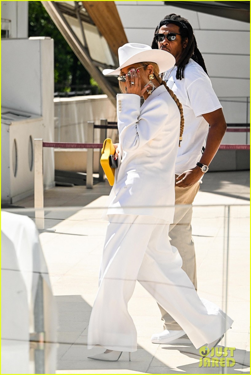 Beyonce & Jay Z Photographed in Paris After Latest 'Cowboy Carter ...