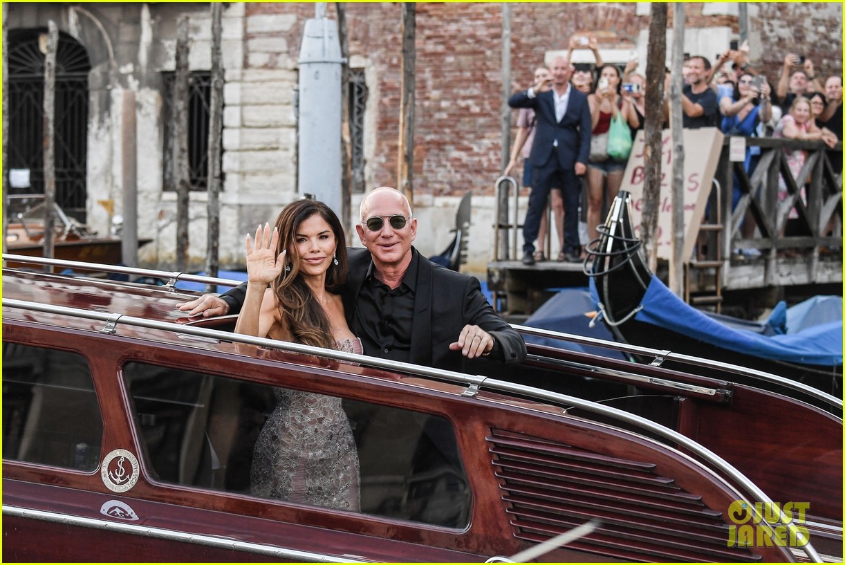 Jeff Bezos & Lauren Sanchez Throw 'Dolce Notte' Post-Wedding Party with ...