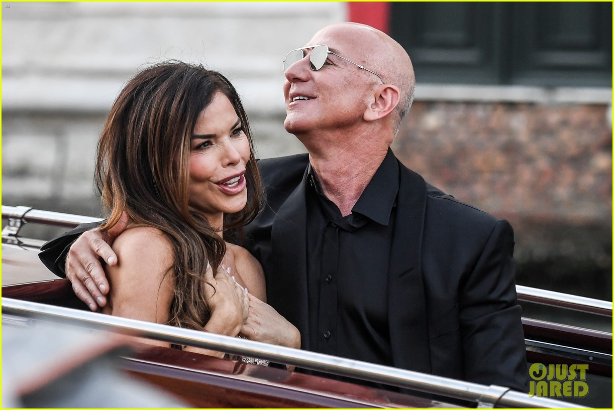 Jeff Bezos & Lauren Sanchez Throw 'Dolce Notte' Post-Wedding Party with ...