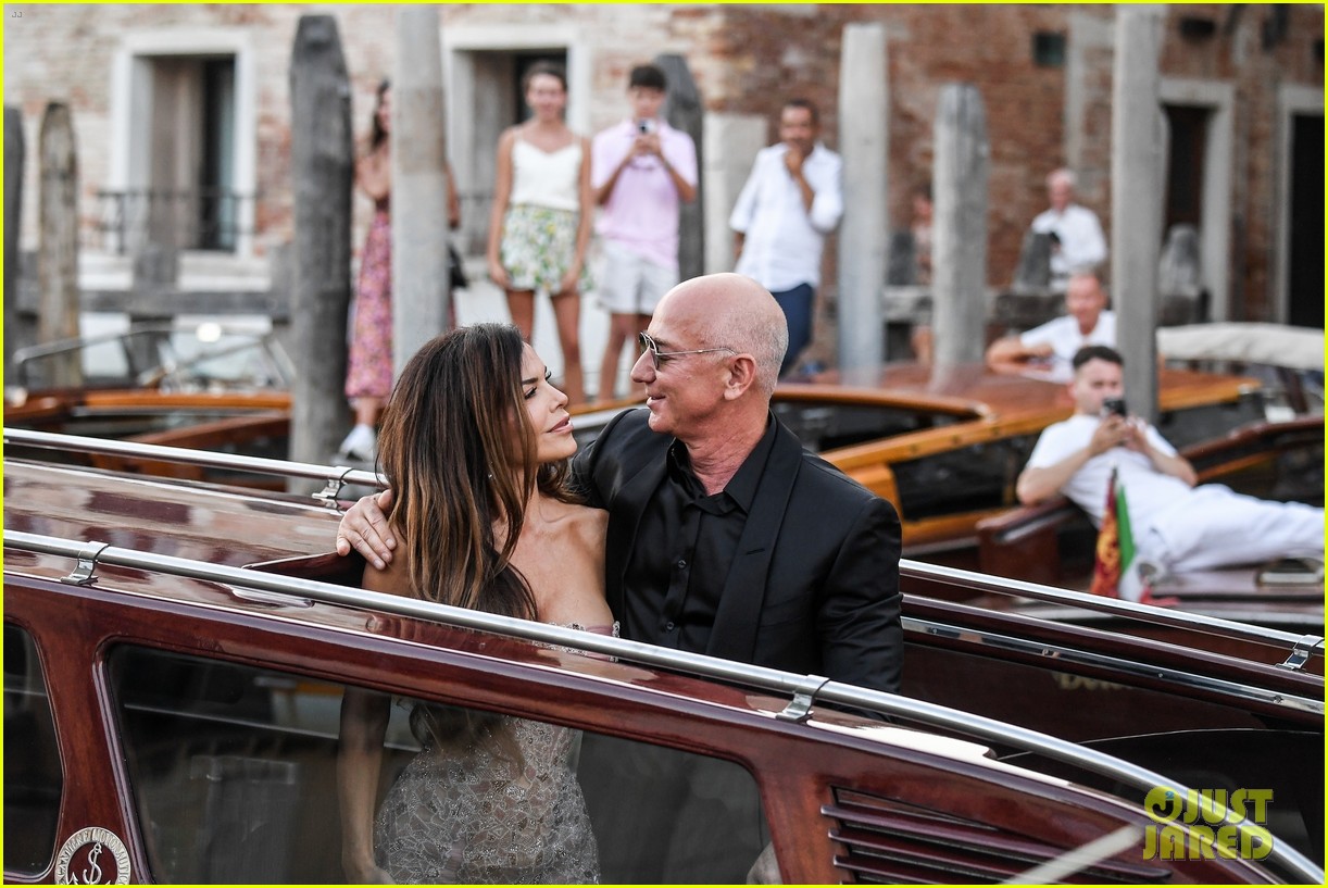 Jeff Bezos & Lauren Sanchez Throw 'Dolce Notte' Post-Wedding Party with ...