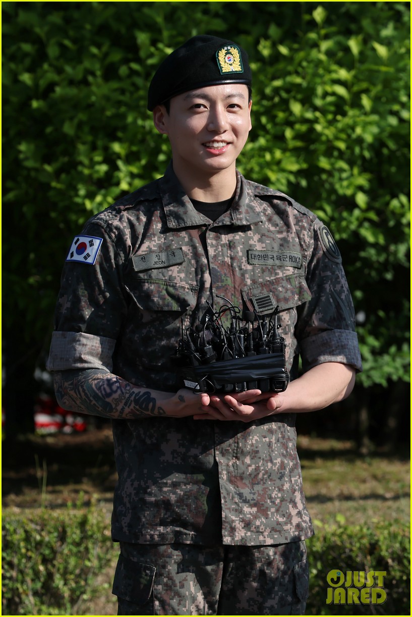 BTS Members Jimin, Jungkook, RM & V Discharged From Military Service: Photo 5170975 | Music ...