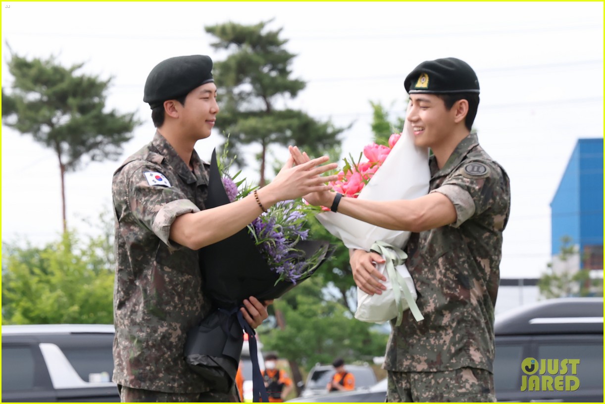 BTS Members Jimin, Jungkook, RM & V Discharged From Military Service ...