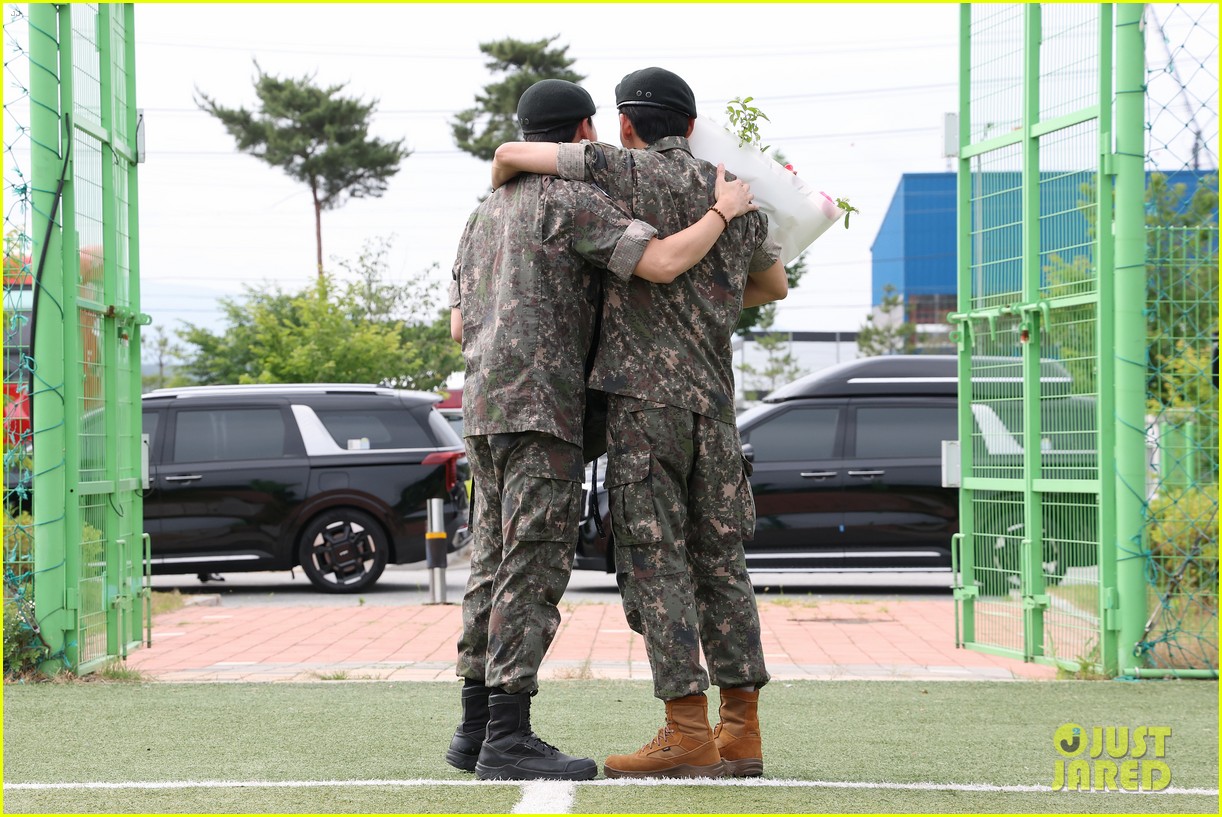 BTS Members Jimin, Jungkook, RM & V Discharged From Military Service ...