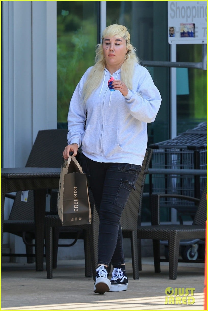 Amanda Bynes Spotted With Longer Bangs After Recently Sharing Excitement for Growing Them Out ...