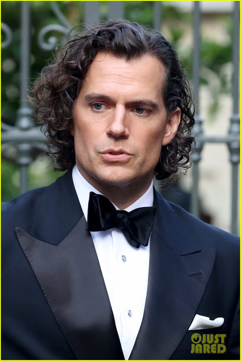 Henry Cavill & Natalie Viscuso Make Rare Red Carpet Appearance at ...