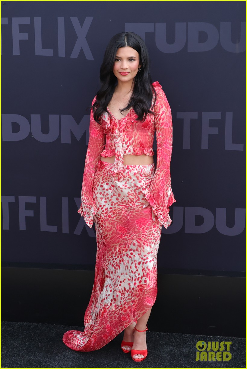 Photo: every celebrity at netflix tudum live event 77 | Photo 5166194 ...