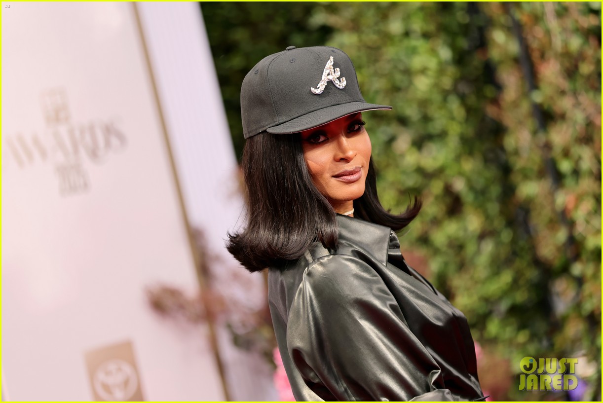 Ciara Meets Up with Tyler Perry on BET Awards 2025 Red Carpet: Photo ...