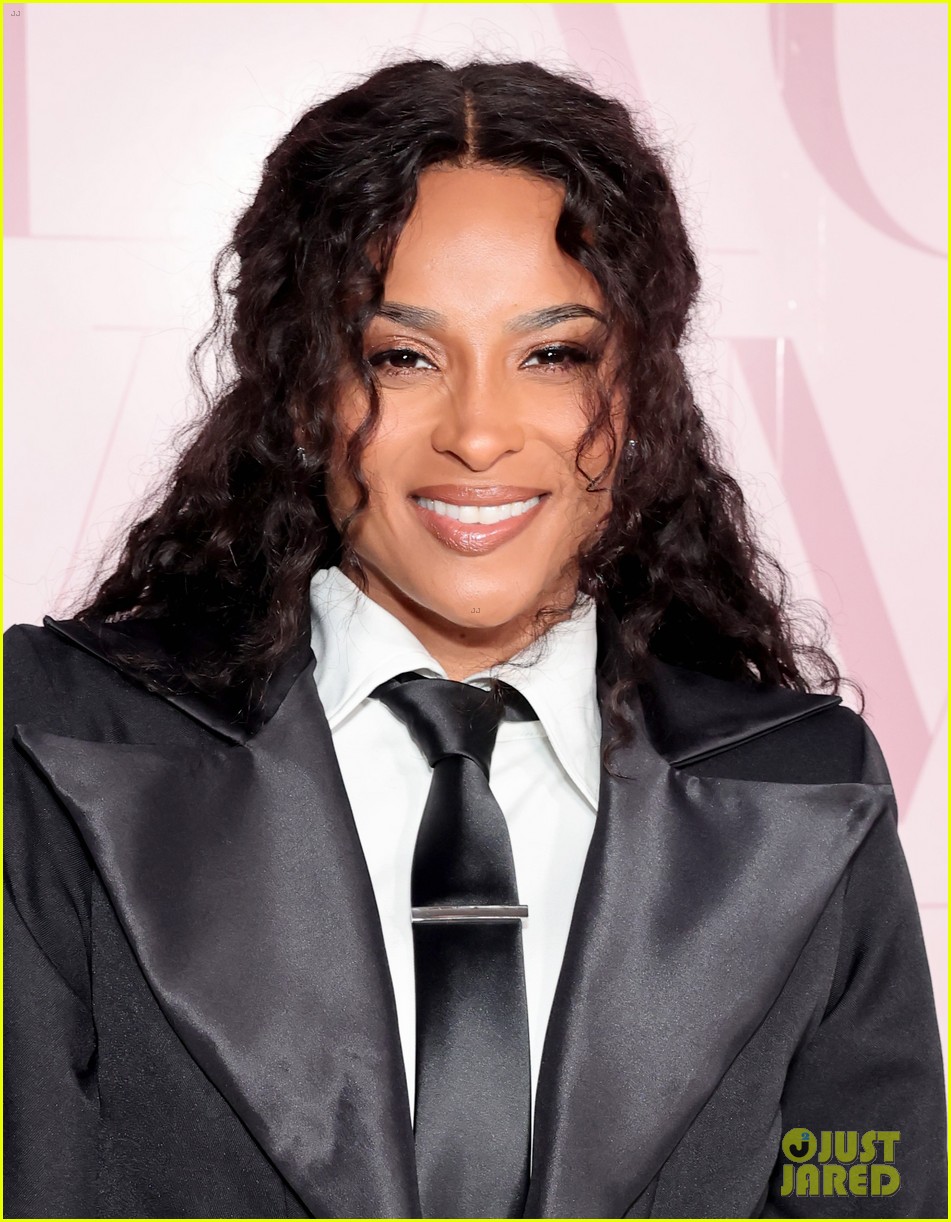 Photo: ciara brings sienna to black women in music dinner 20 | Photo ...