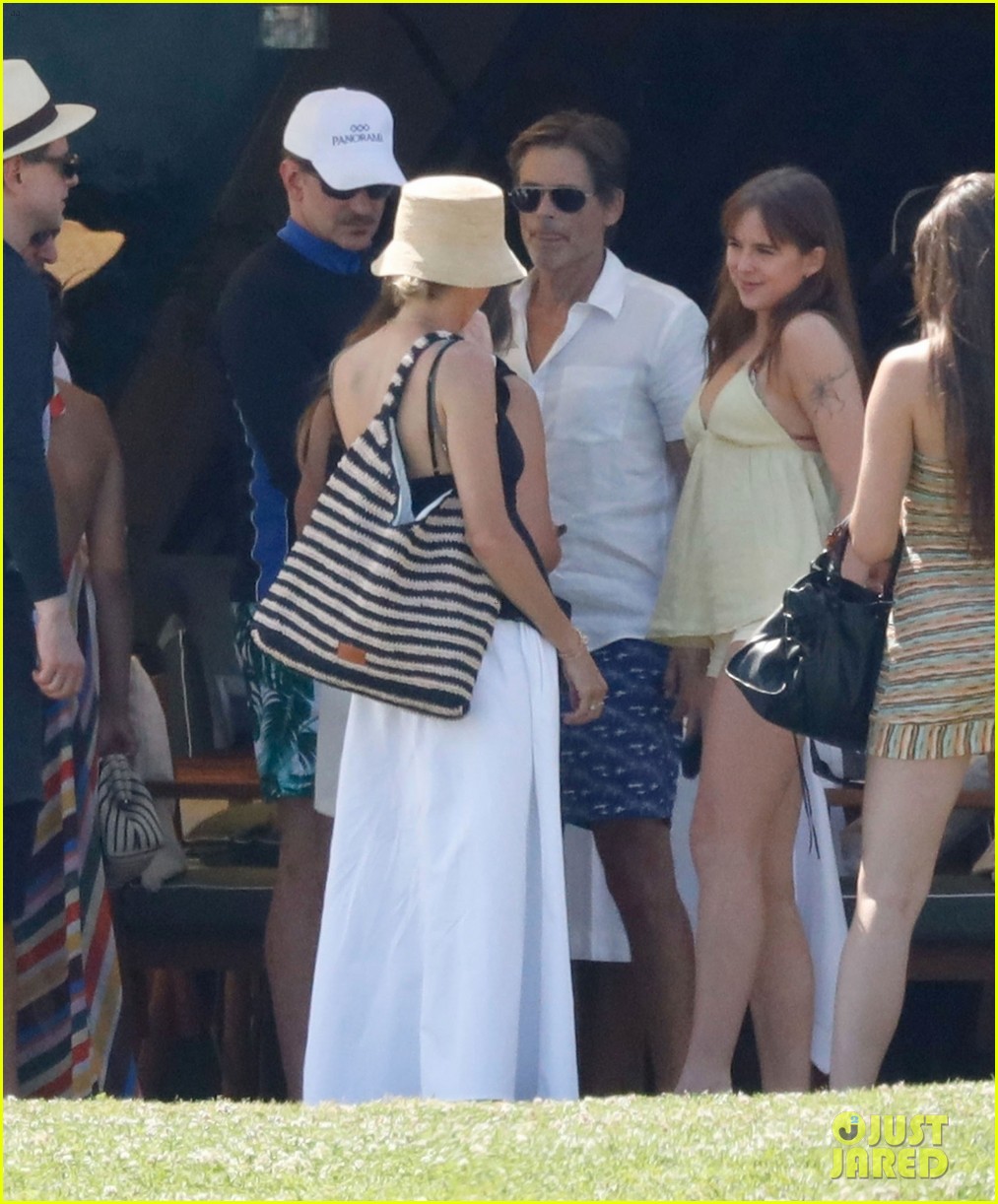 Bradley Cooper Joins Oscar Isaac, Rob Lowe & More For Star-Studded ...