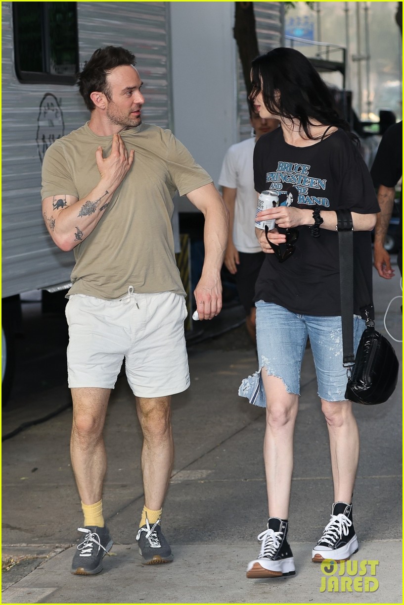 Charlie Cox & Krysten Ritter Reunite on 'Daredevil: Born Again' Set: Photo 5172676 | Charlie Cox ...
