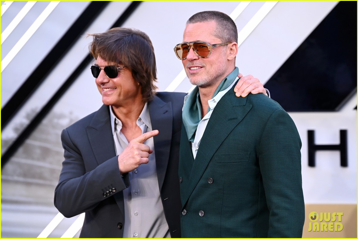 Tom Cruise Makes Surprise Appearance at Brad Pitt's 'F1' Premiere in ...