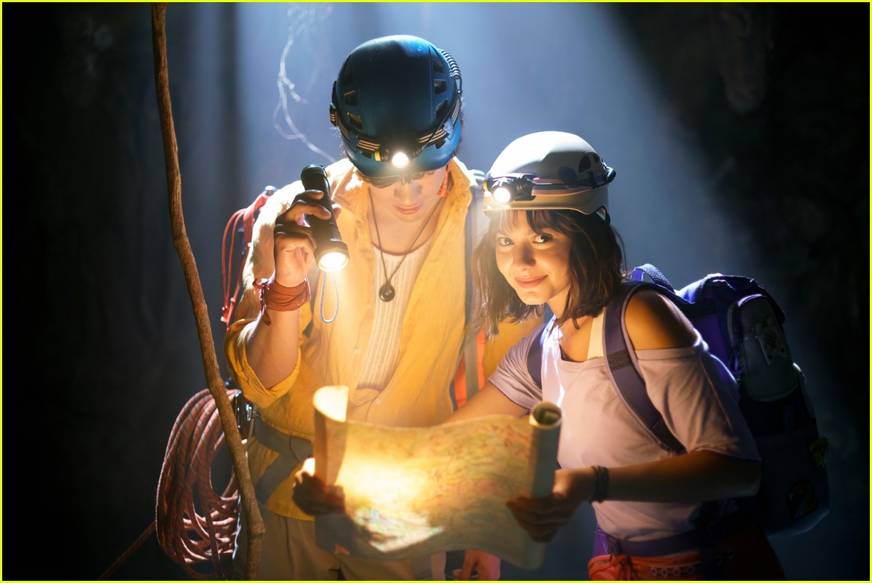 'Dora & the Search for Sol Dorado' Trailer: Samantha Lorraine Takes on ...