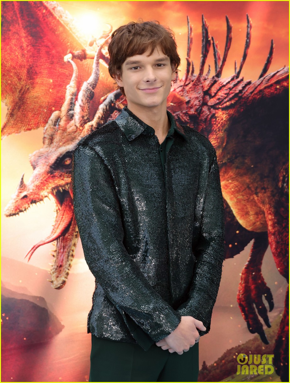 Gerard Butler & Longtime Love Morgan Brown Flex at 'How to Train Your ...