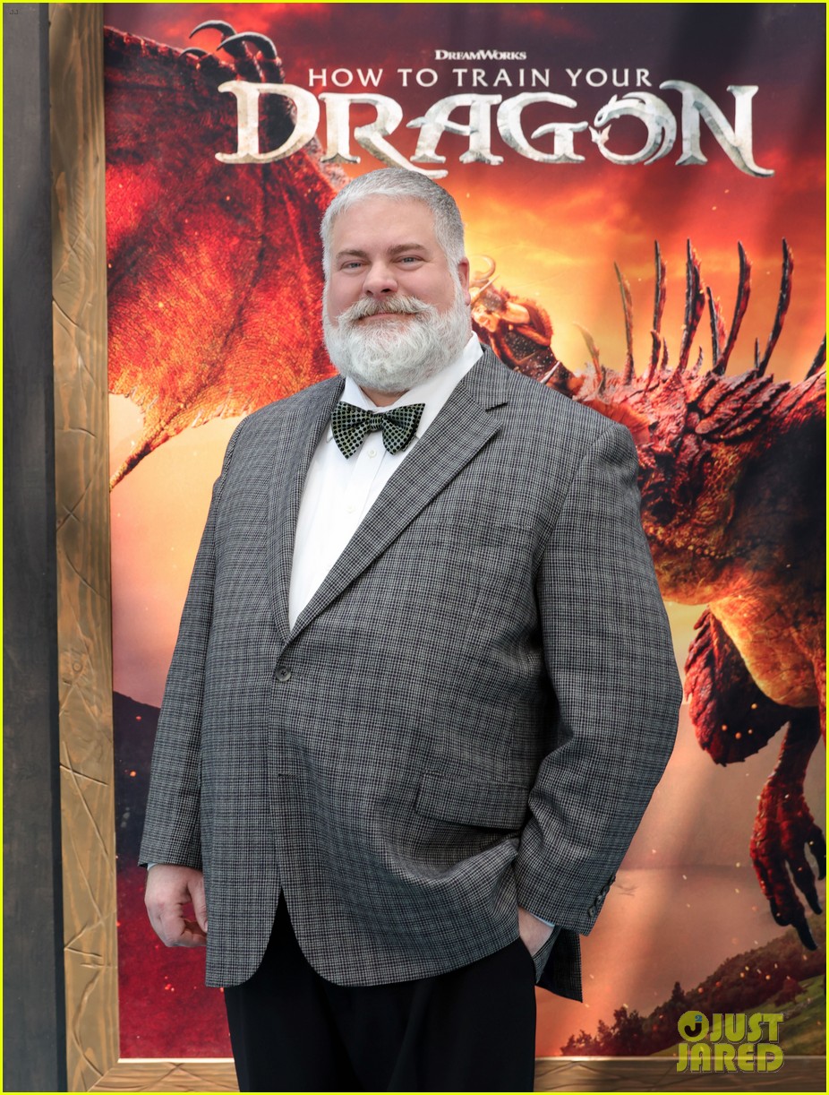 Gerard Butler & Longtime Love Morgan Brown Flex at 'How to Train Your ...