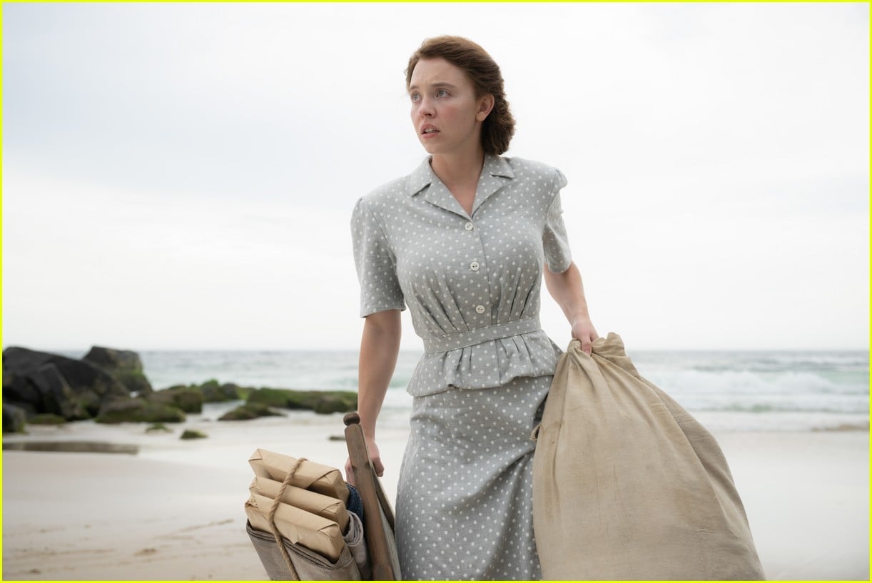 'Eden' Trailer: Sydney Sweeny, Ana De Armas & More Star In Ron Howard-Directed Thriller - Watch ...