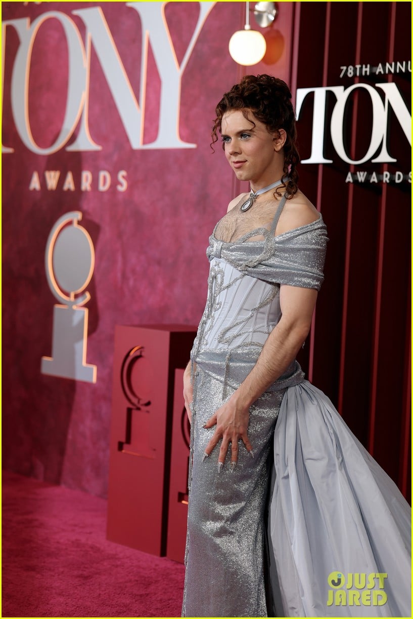 Photo: cole escola tony awards 03 | Photo 5169187 | Just Jared ...