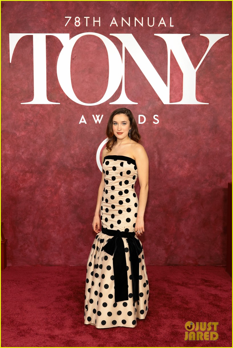 Jonathan Groff Joins 'Just in Time' Co-star Gracie Lawrence at Tony ...