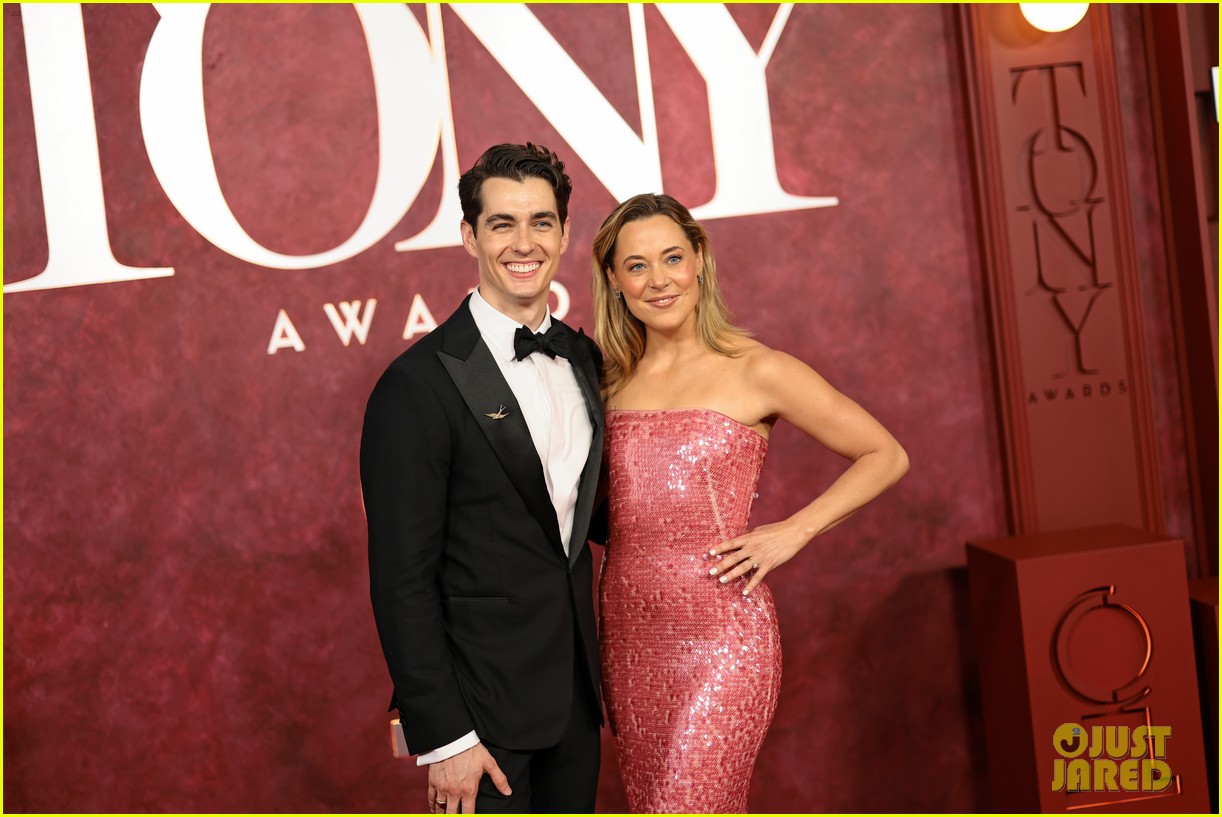 Jonathan Groff Joins 'Just in Time' Co-star Gracie Lawrence at Tony ...