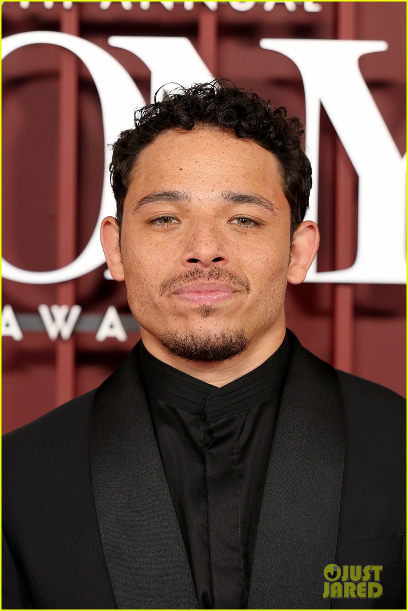 Broadway's Original 'Hamilton' Cast Reunites on Tony Awards 2025 Red ...