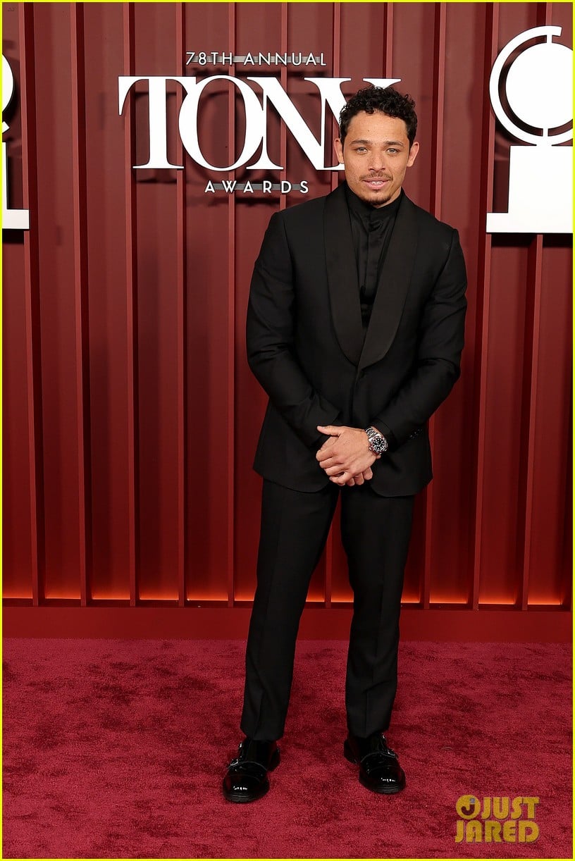 Broadway's Original 'Hamilton' Cast Reunites on Tony Awards 2025 Red ...