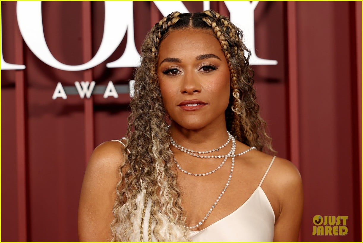 Broadway's Original 'Hamilton' Cast Reunites on Tony Awards 2025 Red ...