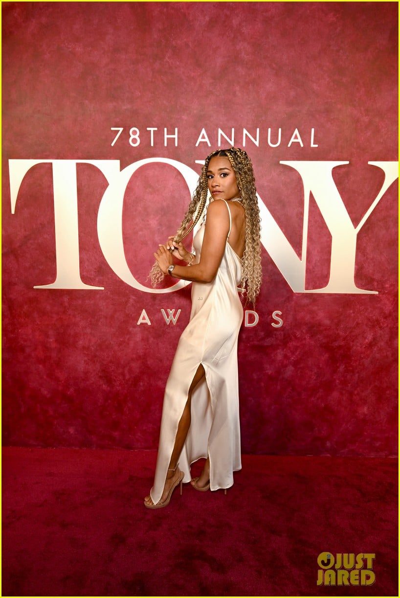 Broadway's Original 'Hamilton' Cast Reunites on Tony Awards 2025 Red ...