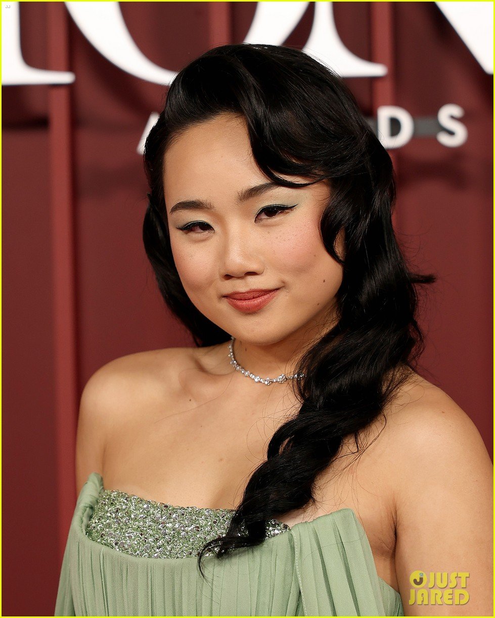Maybe Happy Ending’s Helen J. Shen Gets Boyfriend Andrew Barth Feldman’s Support at Tony Awards ...