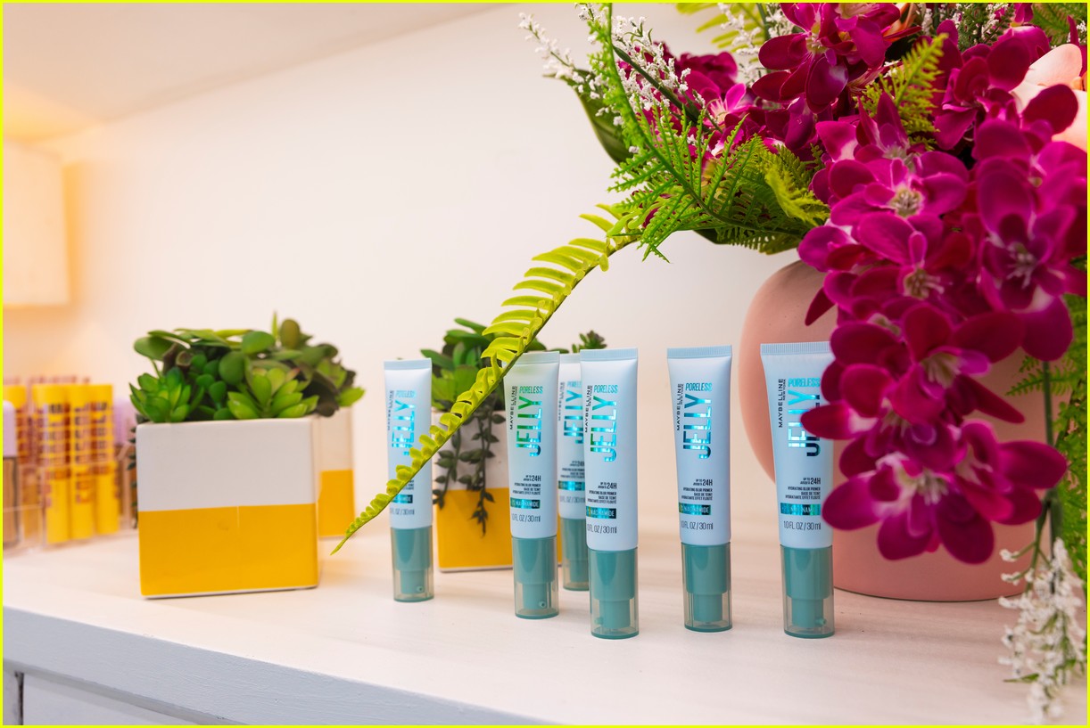 'Love Island USA' Reveals First Look at New Casa Amor Villa & Islanders ...