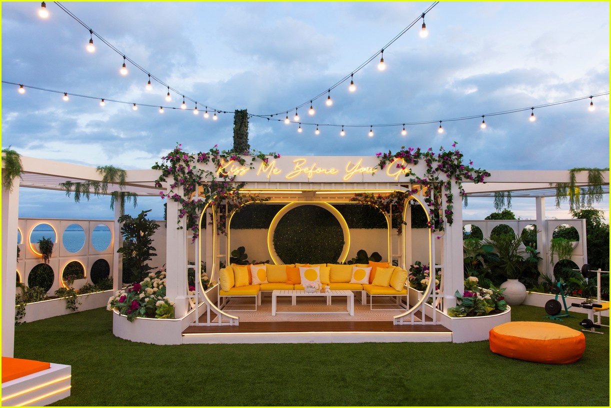'Love Island USA' Reveals First Look at New Casa Amor Villa & Islanders ...