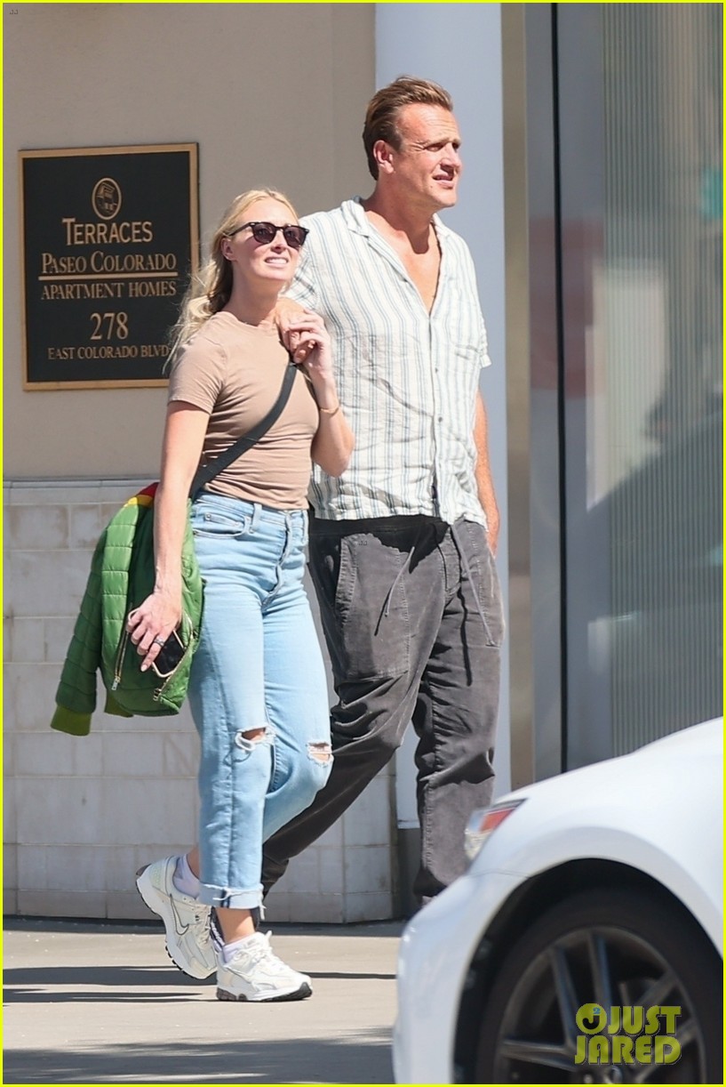 Jason Segel Is Engaged to Dancer Kayla Radomski, Couple Spotted After ...