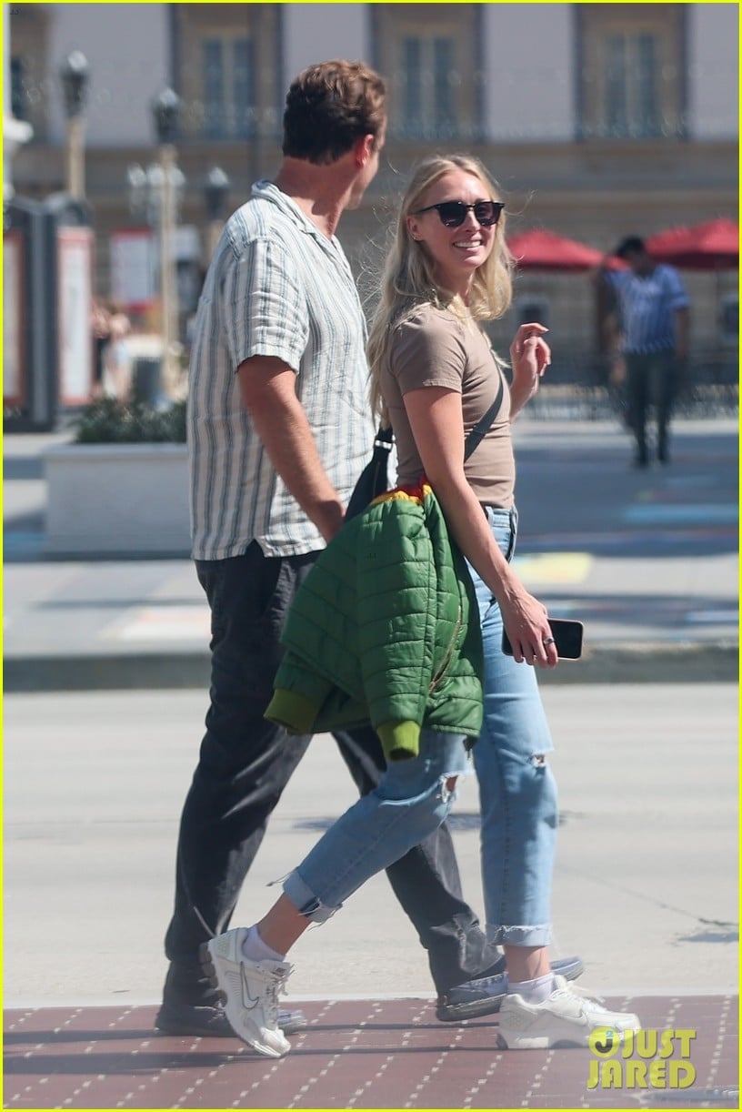Jason Segel Is Engaged to Dancer Kayla Radomski, Couple Spotted After ...