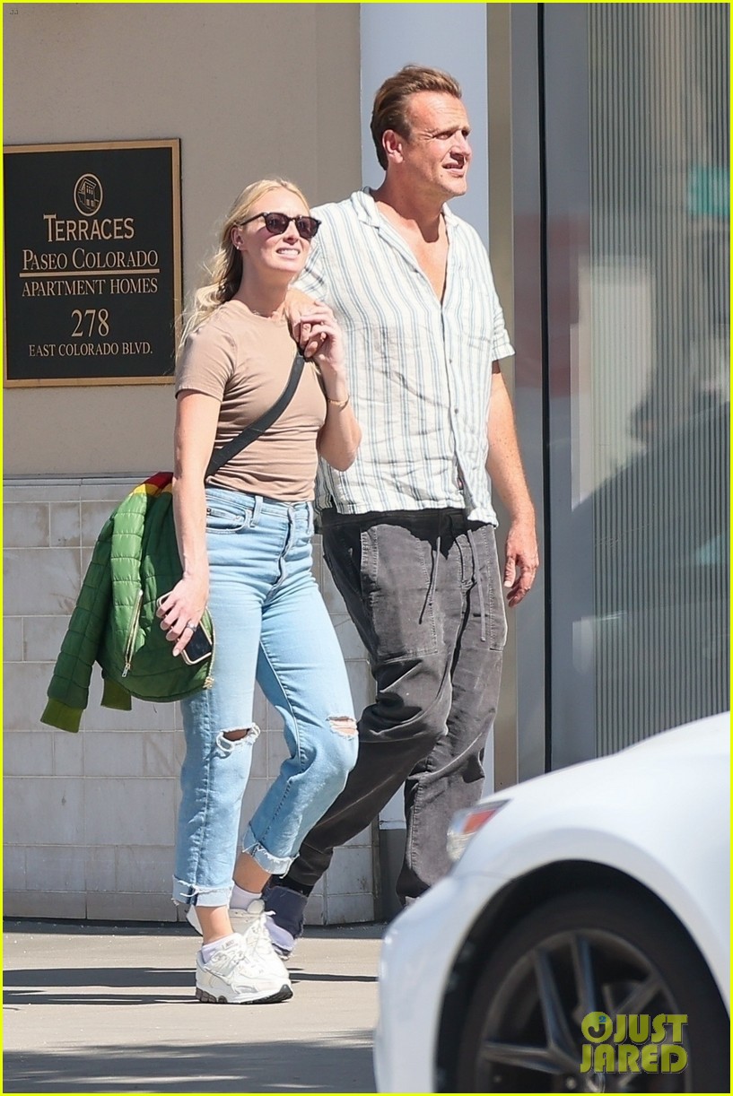 Jason Segel Is Engaged to Dancer Kayla Radomski, Couple Spotted After ...